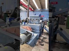 Machine à redresser la tôle sur mesure avec redressage réglable et machine à aplanir la tôle