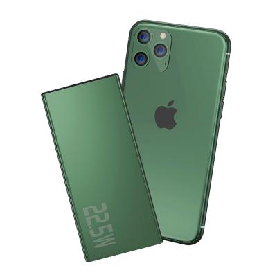 Cina Il metallo verde Shell 22.5W Powerbank portatile per tutti i generi telefona in vendita