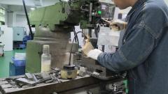 Hydraulic Manifold Deburring Process Precision Finishing for CNC Machined Blocks