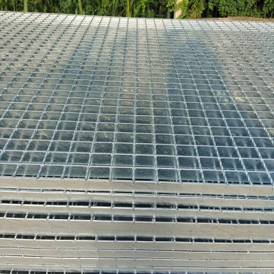Chine Métal résistant galvanisé de grille en acier industrielle d'allée soutenant la grille de barre à vendre