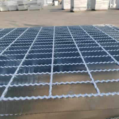 Китай Адвокатура стальной решетки металла дорожек слабая Serrated алюминиевая со свободными образцами продается