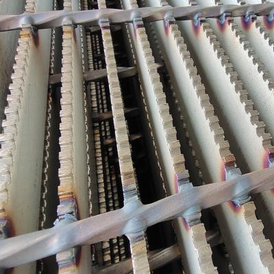 China Raspagem de aço serrilhada galvanizada da raspagem da entrada de automóveis assoalho de aço à venda