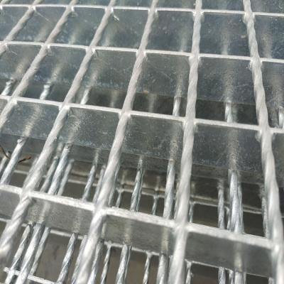 China Warehouse hot-dip Galvanized metal grid floor panel steel grating for sale