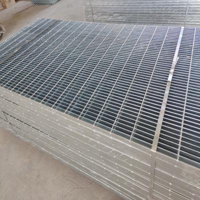 Chine Plat en acier galvanisé de trellis pour la pédale de pied de preuve de fuite pour le travail en mer à vendre