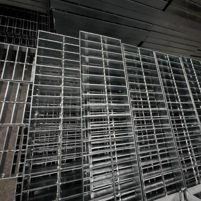 Chine Stainless Steel Bright Modern Industrial Floor Grating Welded 30 x 30mm à vendre