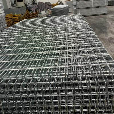 Chine Smooth Surface Hot Galvanized Steel Decking Grating For Building Construction à vendre
