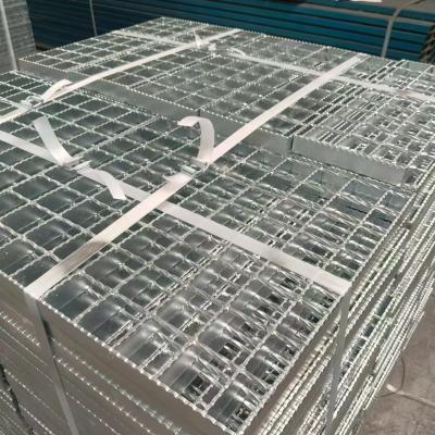 China Corrosiebestendig zwaar staal rooster met 50 mm lagerbalkpitch Te koop
