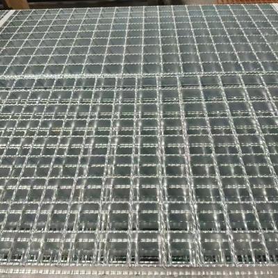 China Industriële stalen roosters met verschillende afstanden voor verschillende toepassingen Te koop