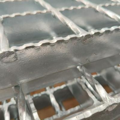 China Een stalen rooster die fungeert als vloer in een gebouw en de omgeving versiert Te koop