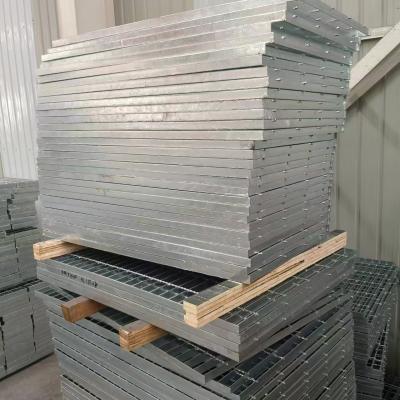 China YB/T4001.1-2007 Standaard zilveren staal corrosiebestendig gezaagd rooster Te koop