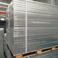 China Heavy Duty Serrated Steel Grating 32x5mm Anti-Slip Galvanized Grid for Industrial Flooring for sale