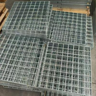 Cina Una griglia in acciaio forte e resistente al fuoco e resistente agli scorrimenti in vendita