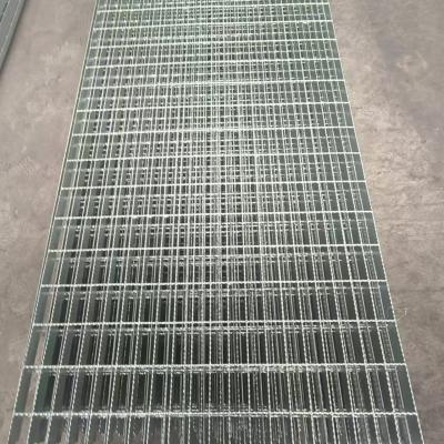 中国 耐滑りと防風排水付きの鉄格子板で,鉱山で長時間使用できます 販売のため