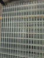 China Heavy Duty Steel Grating 32x5mm Serrated Bearing Bar Anti-Slip Galvanized Grating for sale