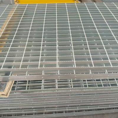 Cina Forte capacità di adattamento all'ambiente e bell'aspetto della griglia in acciaio in vendita