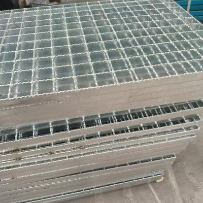 China Starke Anpassungsfähigkeit an die Umwelt und schöne Erscheinung von Stahlgittern zu verkaufen