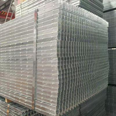 中国 形状は,新しい鉄格子加工技術の種類をカスタマイズすることができます 販売のため