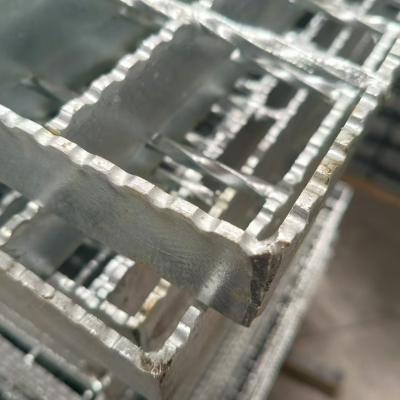 Cina Griglie di acciaio a prova di vento e di corrosione utilizzate in officine di fabbrica in vendita