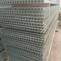 China Custom Welded Steel Grid Mesh Non Slip Heavy Duty 30mm 40mm Spacing for Industrial Flooring for sale