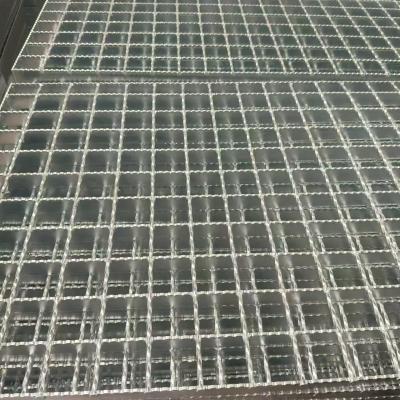 Chine YB/T4001.1-2007 Standard Modern Stainless Steel Flat Bar Grating With Machine Welding Bright On Surface à vendre