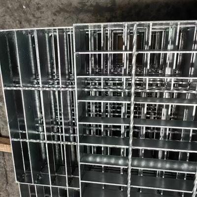 中国 鉄床デッキグリッティングタイプバー 現代の産業用鋼グリッティングのためのフラットバー 販売のため