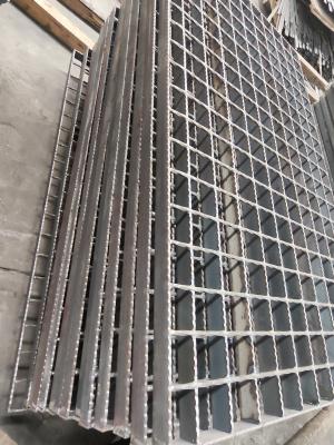 China 3 mm gelast industriële stalen rooster gegalvaniseerd/glad oppervlak voor verschillende toepassingen Te koop