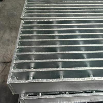 China YB/T4001.1-2007 Standaard 30 mm niet-glijdend stalen vloergratten met helder oppervlak Te koop