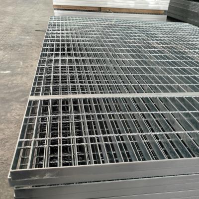 China Technologie voor het verwerken van nutsmodellen Zilveren rooster met warm gegalvaniseerd oppervlak Te koop