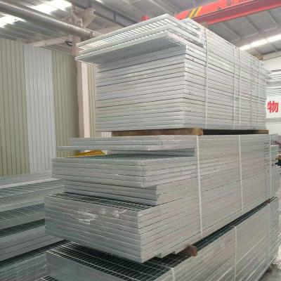 Китай Нескользящие 11-W-4 Мегкие стальные решетки для влажных зон, обеспечивающие стабильность и безопасность продается