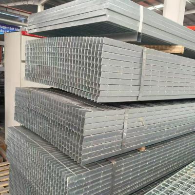 Китай Нескользящие 11-W-4 Мегкие стальные решетки для влажных зон, обеспечивающие стабильность и безопасность продается