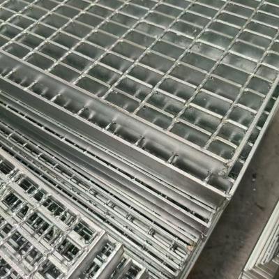 Китай Эстетические стальные решетки для архитектурных проектов: сочетание формы и функции продается