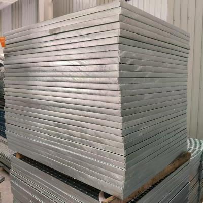 Китай Противоскользящие стальные решетки с бриллиантовым рисунком: обеспечение устойчивого основания продается