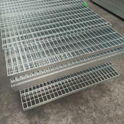 China Plata de grades de aço inovadora: leve, mas extremamente durável para vários usos à venda