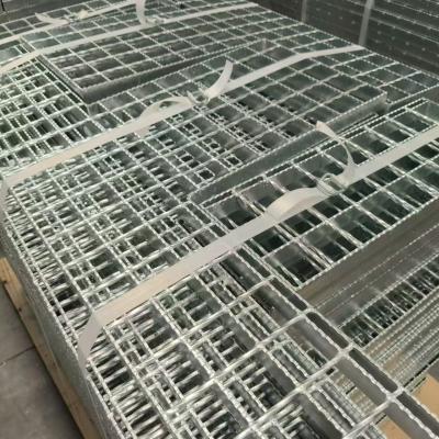 China Met aluminium omlijst stalen roosters: lichtgewicht, corrosiebestendig ontwerp Te koop