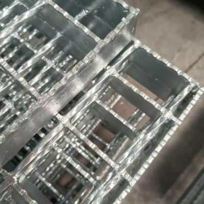 China Korrosionsbeständige, rutschfeste Gitter für raue Umgebungen zu verkaufen