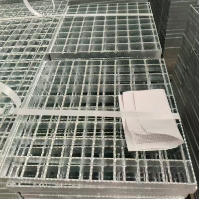 중국 무거운 용량 강철 격자, 큰 장비를 지원 할 수 있습니다. 판매용