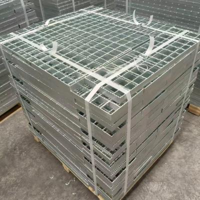 China Esthetisch aantrekkelijke stalen roosters, die het imago van de site verbeteren Te koop