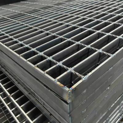China Large Load Capacity Non Slip Grating In Aluminum / Steel / Stainless Steel for sale