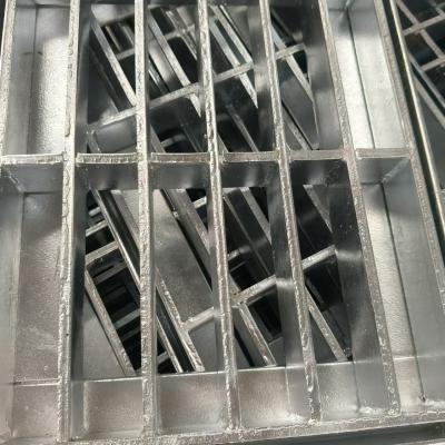 China Laser Cutting Heterosexual Steel Grating Bending into Various Shapes for Warehouse Use for sale