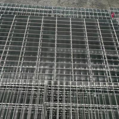 중국 스테인레스 스틸 산업 용접 스틸 그레이팅 바 그레이팅 평면 바 30mm Pitch 판매용