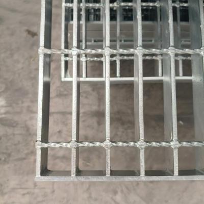 China Construction Of Farms Galvanized Steel Grating Effective Anti Slip Better Management Of Farm for sale