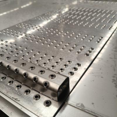 China 平面 メタルパフォープレート 10*10mm 穴の大きさ 最適な機能 for sale