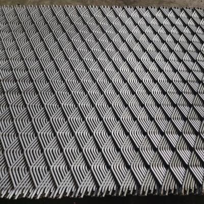China 30mm X 10mm Opening Expanded Metal Mesh Machine Made In For Q235 Raw Material for sale