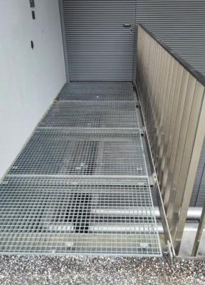 China Q345 Grade Non Slip Flat Bar Type Steel Grating Platform For Safe Durable Flooring Solution for sale