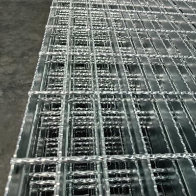 China Catwalk Industrial Steel Grating Good Ventilation Press Welding Process for sale