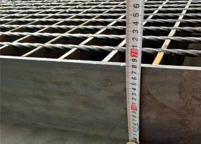 Chine Grille en acier résistante pour l'acier de torsion du grain 12mm*12mm d'entrepôt à vendre