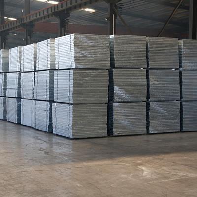 China Caliente sumergido galvanizó la reja de acero soldada con autógena para el uso multi en venta