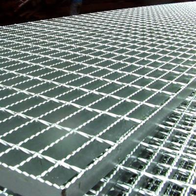 China 2mm Thickness Hot Dip Galvanized Serrated Steel Grating For Floor for sale