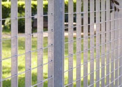 China 30*100mm Bar Hdg Steel Grating Fence Spray Paint High Strength for sale