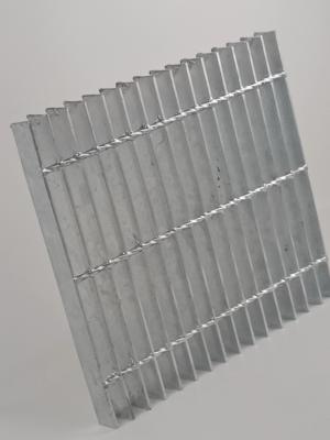 Chine Building Materials Steel Serrated Bar Grating Hot Dipped 32 X 5mm Galvanized Open End à vendre